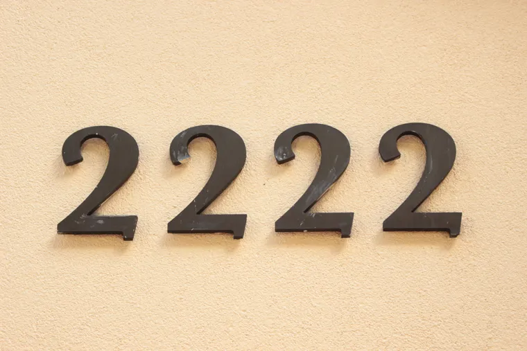 エンジェルナンバー【2222】の意味丨警告・恋愛・お金について解説｜Sensing of Life